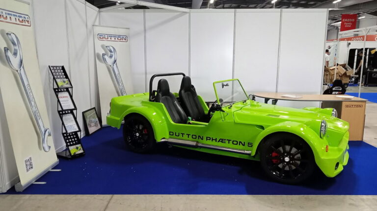 For $13,500, You Can Make Your MX-5 Look Like A Caterham From Minecraft ...