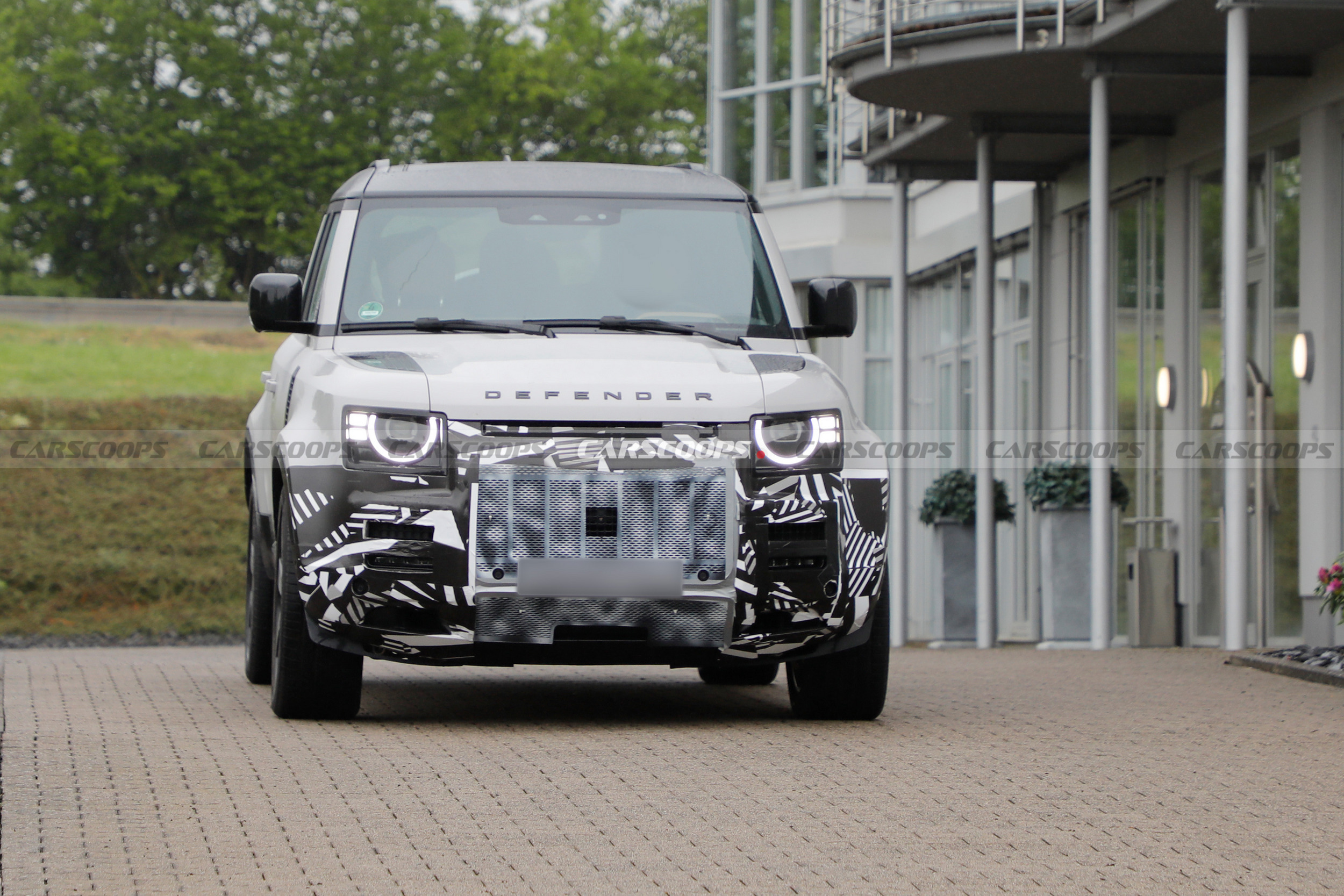 Land Rover Defender Facelift Will Usher In New Four-Seat Version ...
