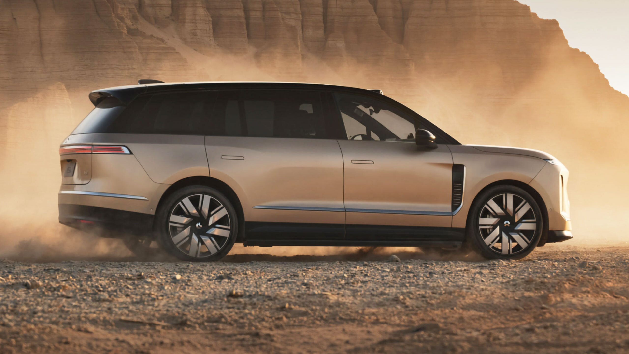 Nio’s New $57K Flagship Swaps Its Whole Battery Faster Than You Can ...