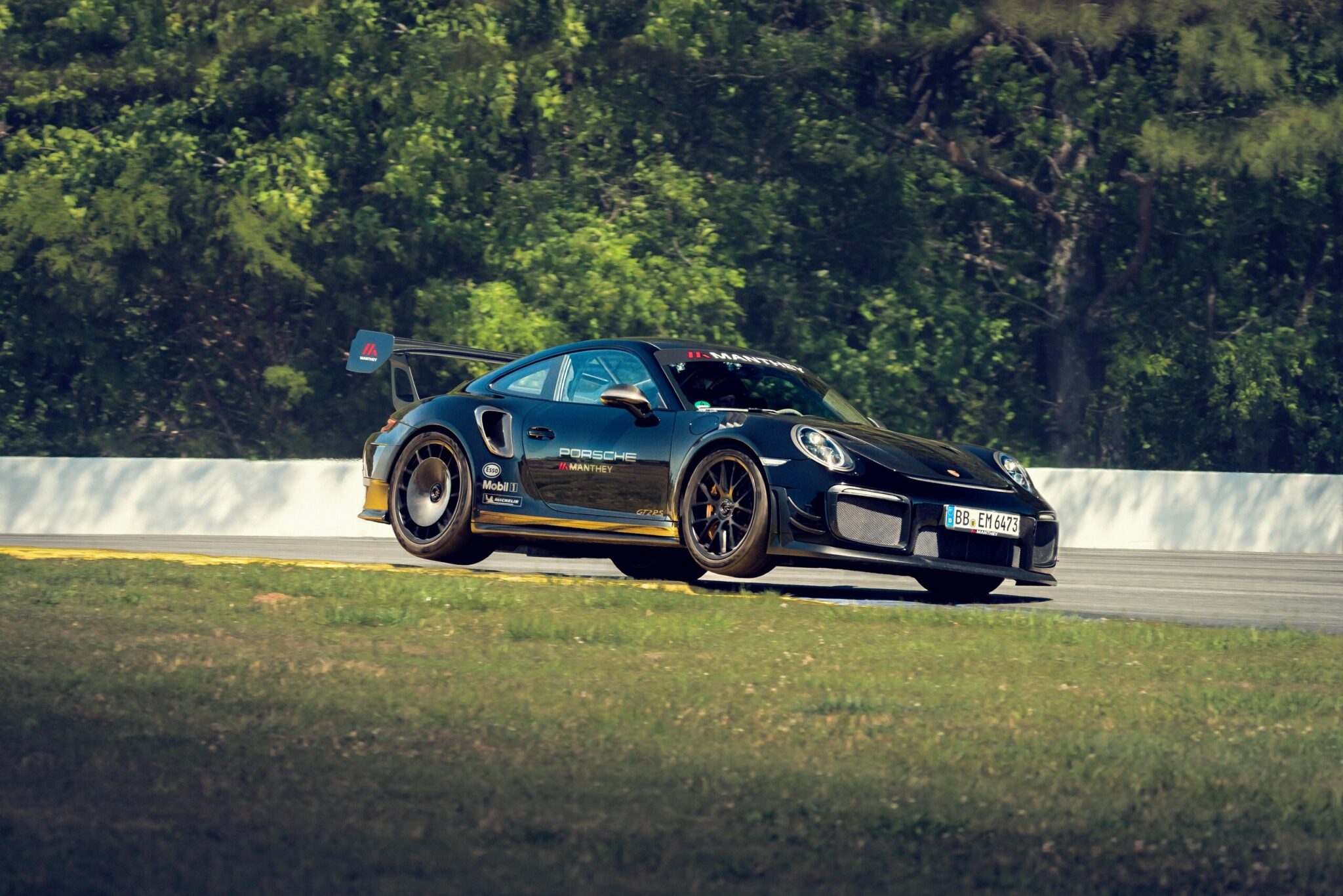 Chevy’s New Corvette ZR1 Set A Record At Road Atlanta. A 2019 Porsche ...
