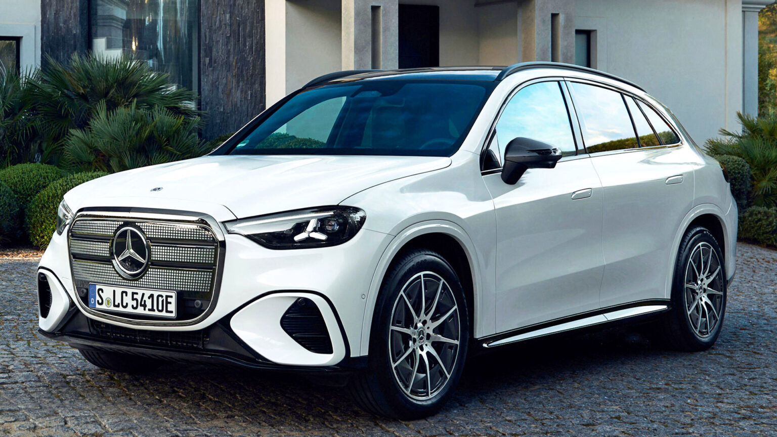 Mercedes Expands The GLC Electric’s Lineup With Cheaper Models | Carscoops