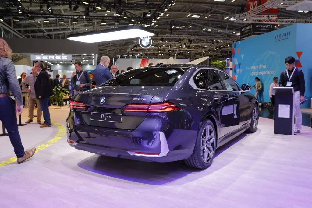 2024 BMW 530e PHEV & i5 : 클리앙