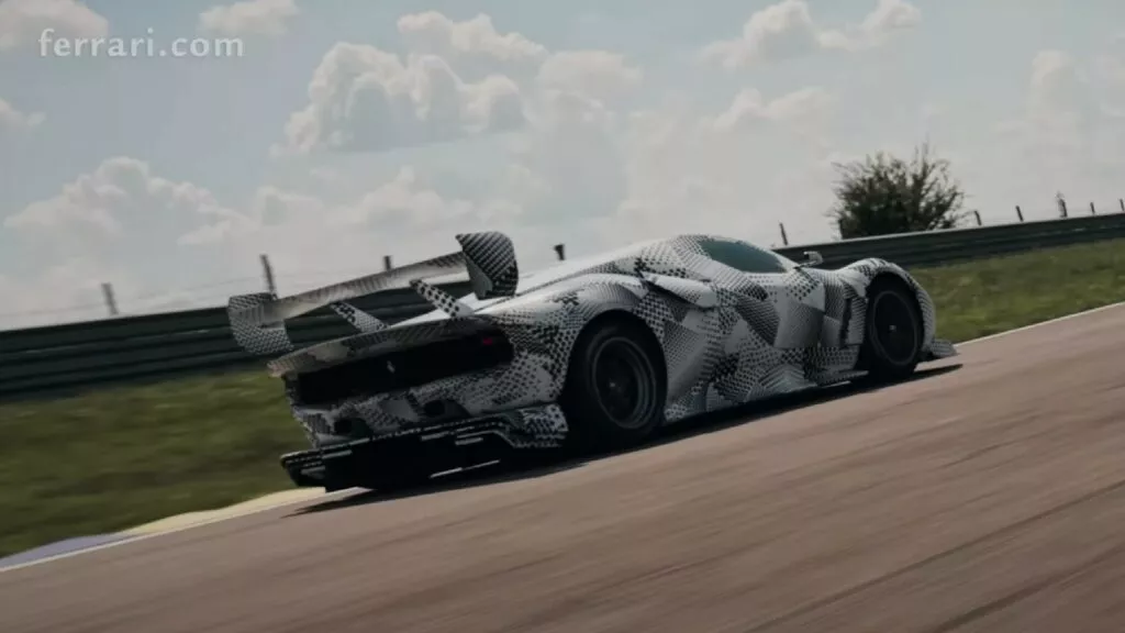 2023 페라리 KC23 - 포장풀기 : 클리앙