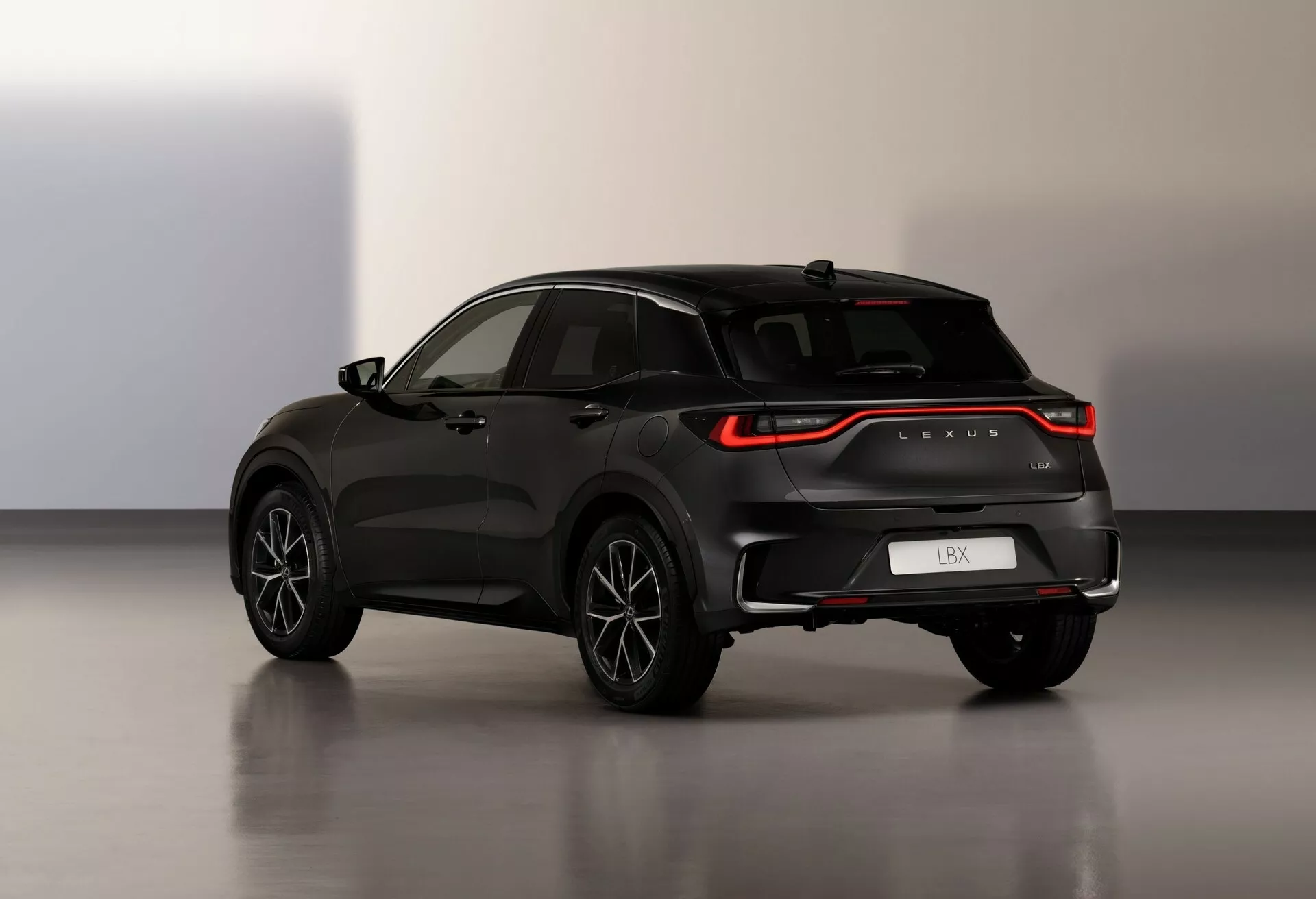 도요타&렉서스뉴스 - 미라이 스포츠 / NX 스포츠외장 / LBX-GR트림 : 클리앙