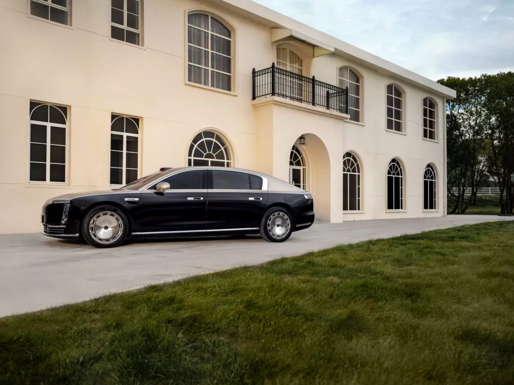 SAS] 화웨이 + JAC = 마에스트로 선보이는 초 럭셔리 세단 S800 : 클리앙