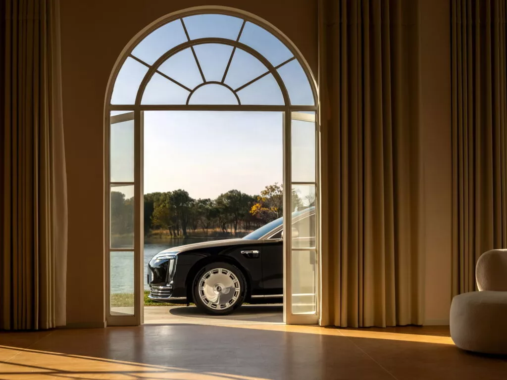 SAS] 화웨이 + JAC = 마에스트로 선보이는 초 럭셔리 세단 S800 : 클리앙